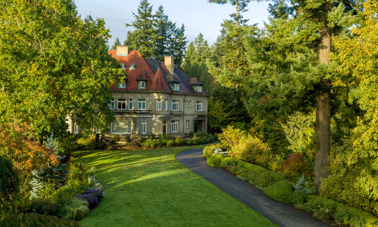 10 Must-See Historical Homes on The Western Coast